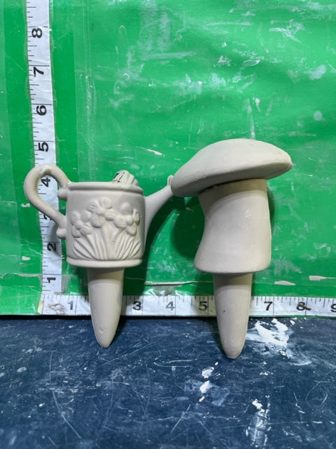 ARNELS 713 - WATERING STAKES – The Ceramic Man